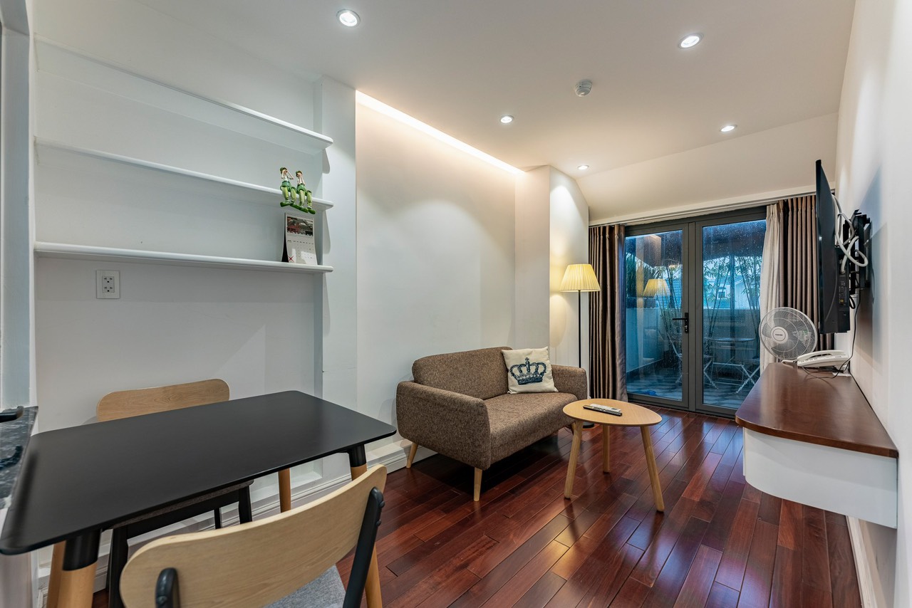 Contacts - Golden Star Apartment